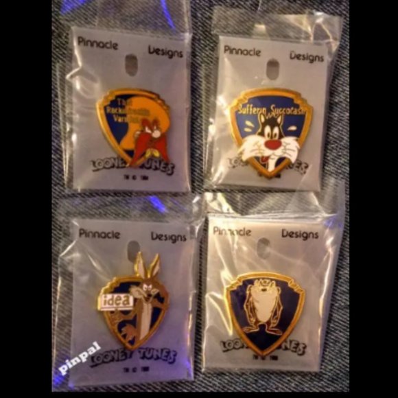 Warner Bros. | Accessories | Looney Tunes Brooch Pins Set Of 4 Pinnacle ...